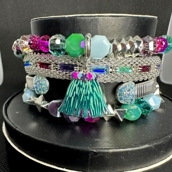 bp | Jewelry | Bomb Party Holiday Stacks 223 Holiday Luau Dreams ...